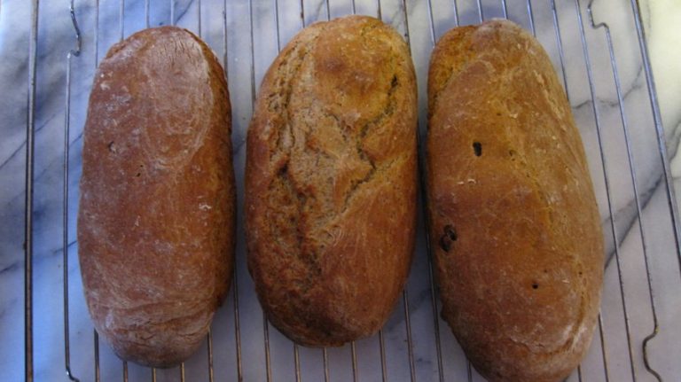 Magickal Swedish Yule Bread | Pagan Calendar